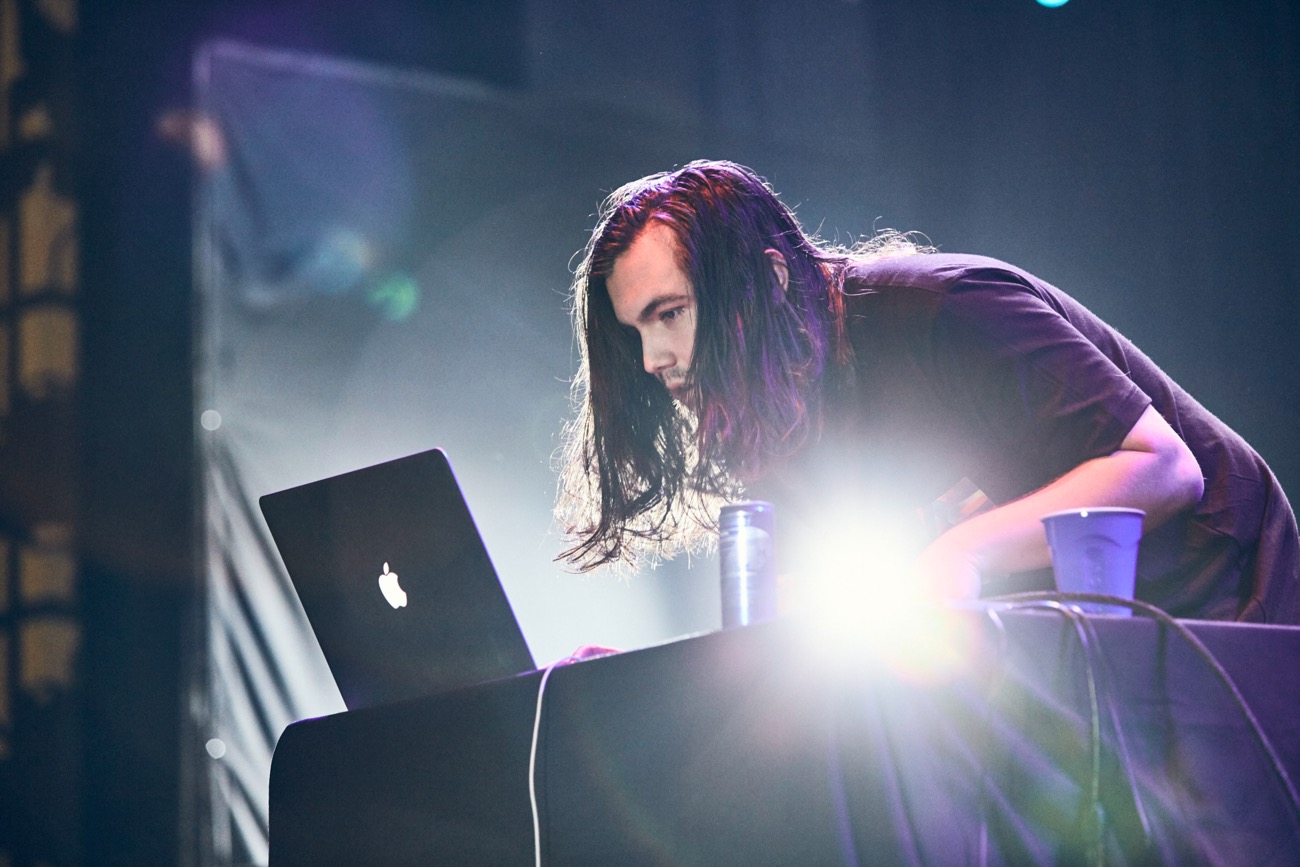 Nick León Has The Perfect Soundtrack To Turn Up & Chill - Blurred Culture