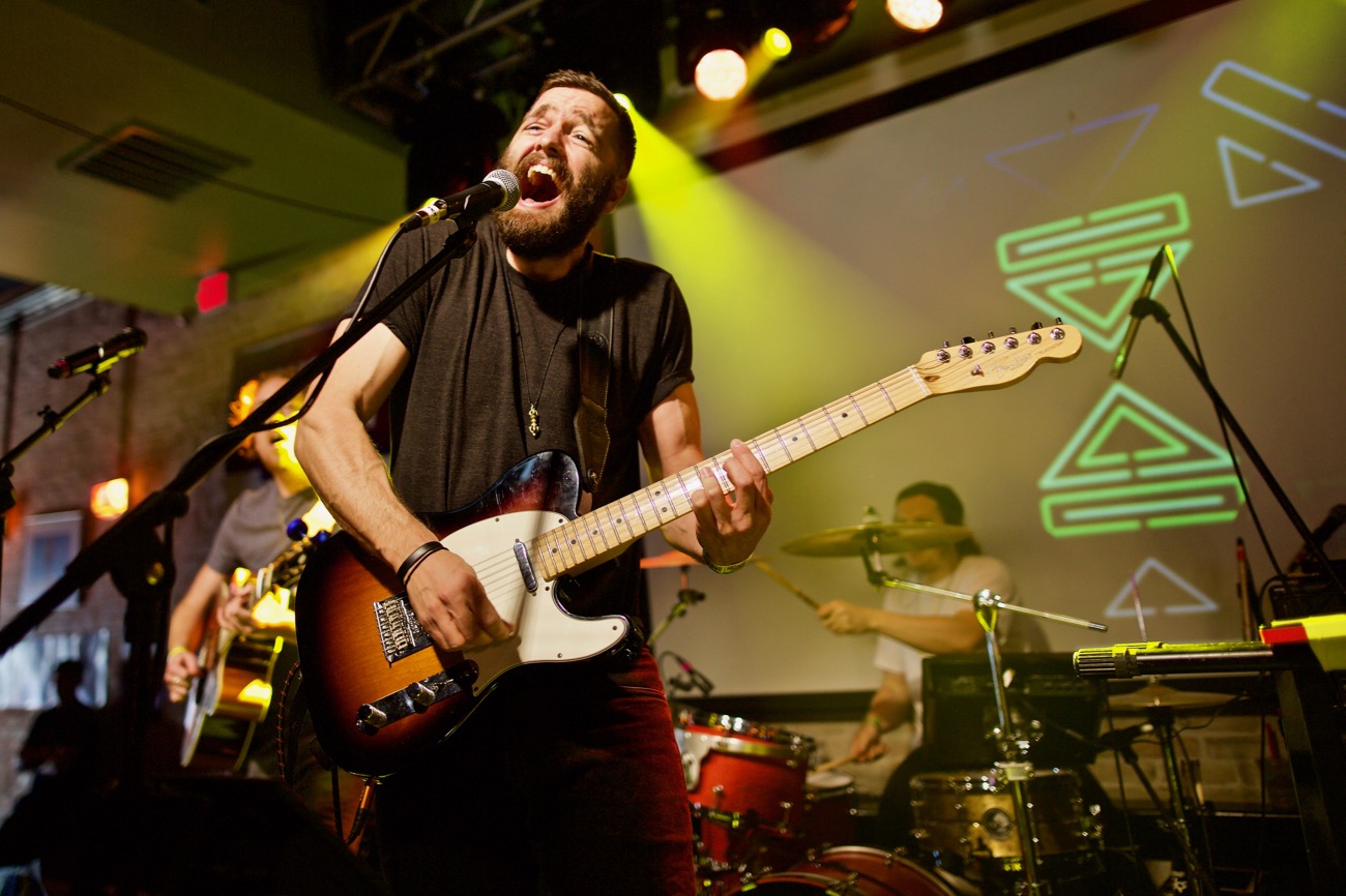 Mt. Wolf Lulls Crowd Into A Dream Like State [PHOTOS+REVIEW] - Blurred ...