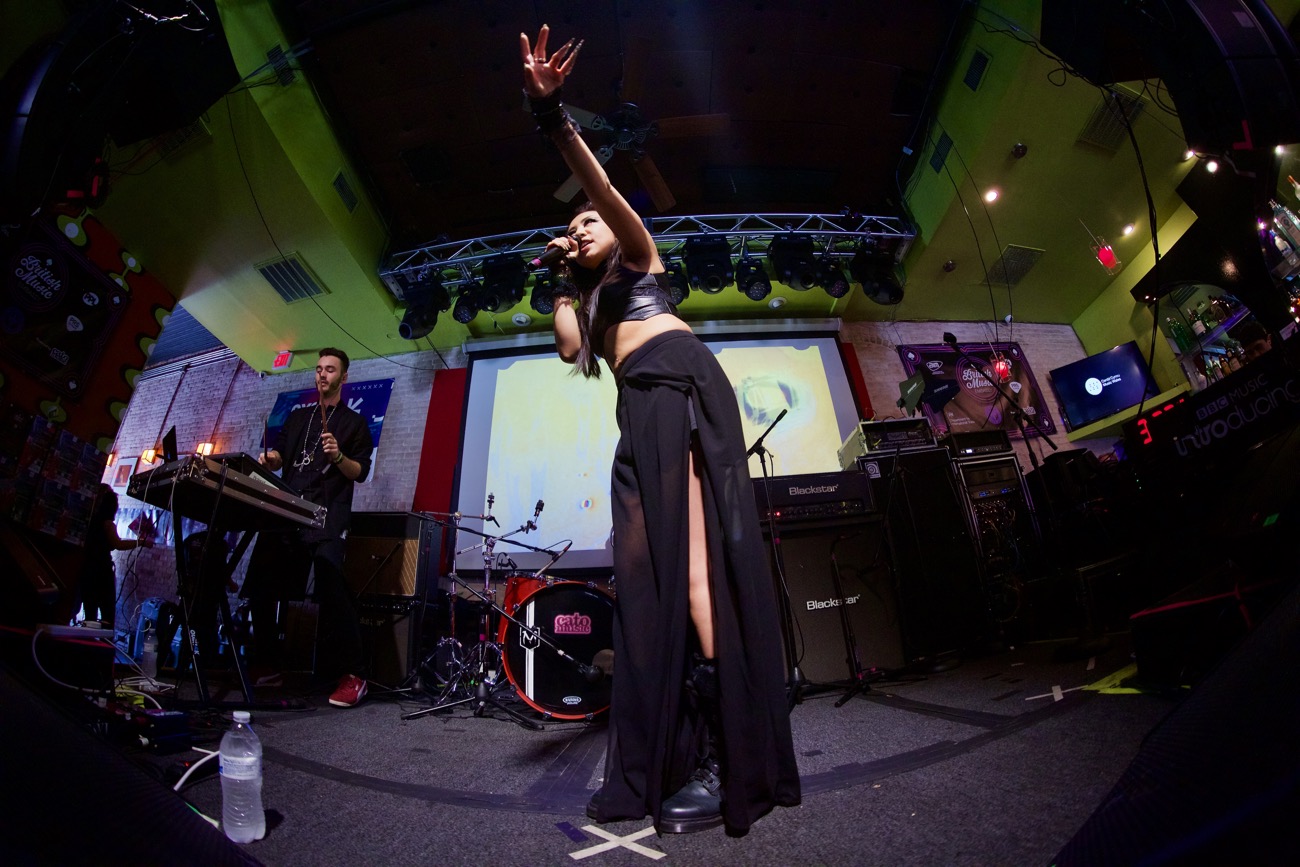 Fifi Rong's Voice Is The Calm Above The Sonic Storm [PHOTOS+REVIEW ...