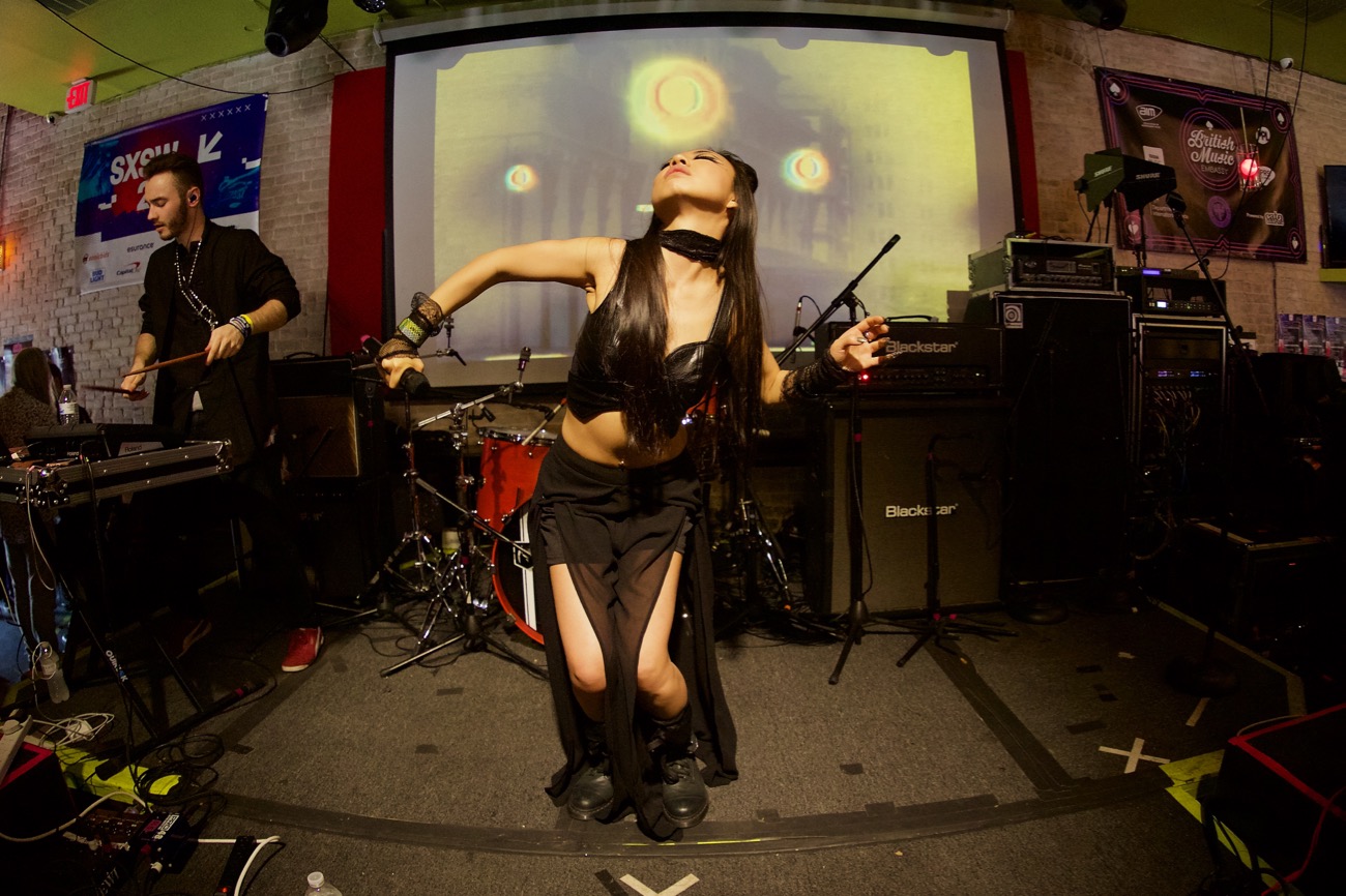 Fifi Rong's Voice Is The Calm Above The Sonic Storm [PHOTOS+REVIEW ...