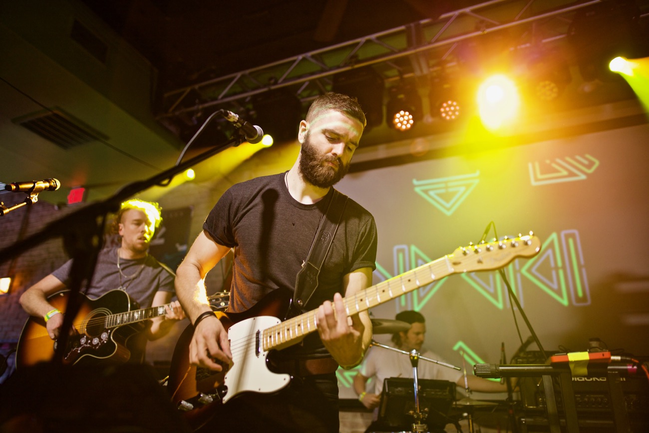 Mt. Wolf Lulls Crowd Into A Dream Like State [PHOTOS+REVIEW] - Blurred ...