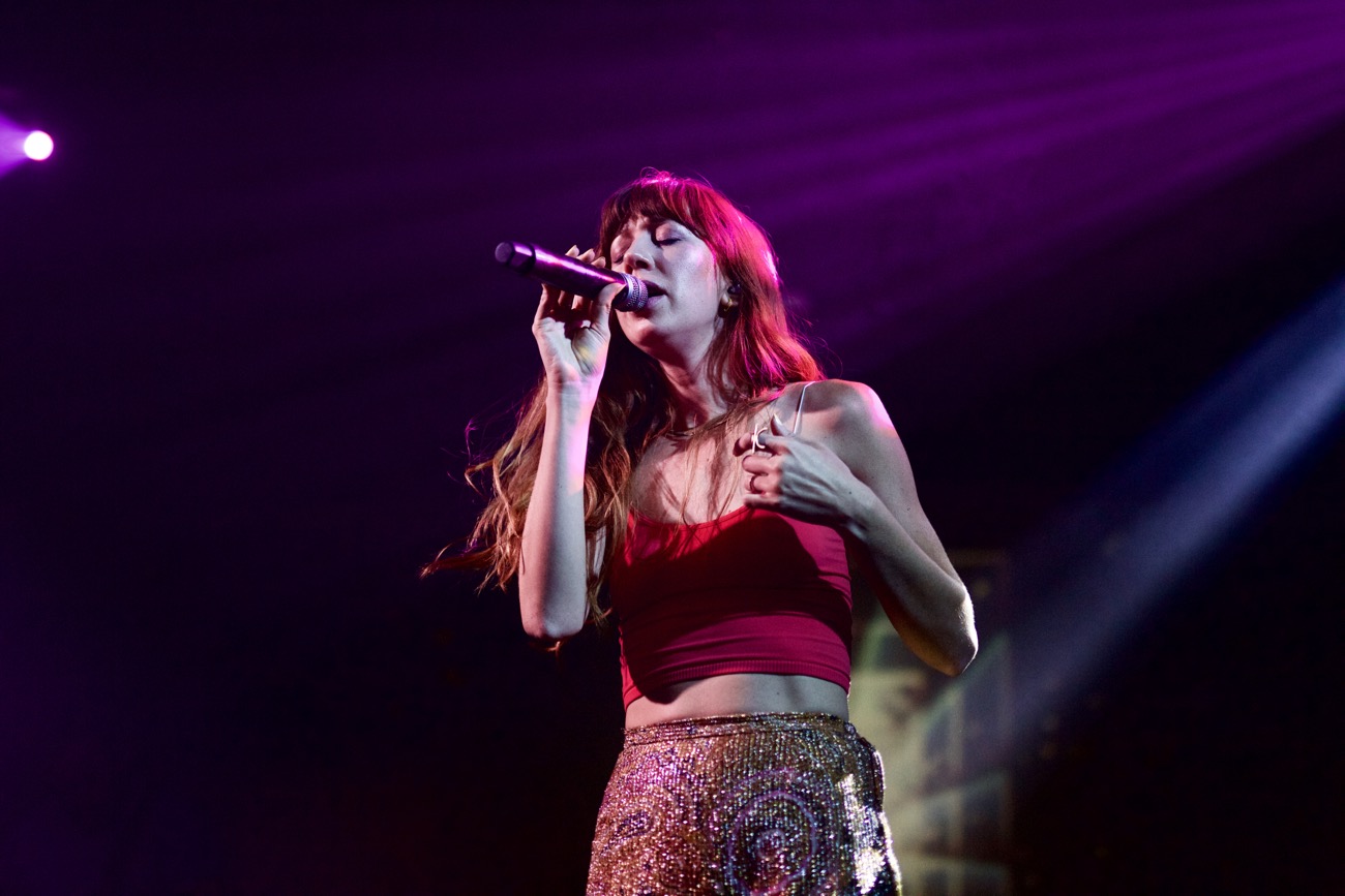 Ella Vos Takes Breathes Away At The Echoplex [PHOTOS] - Blurred Culture