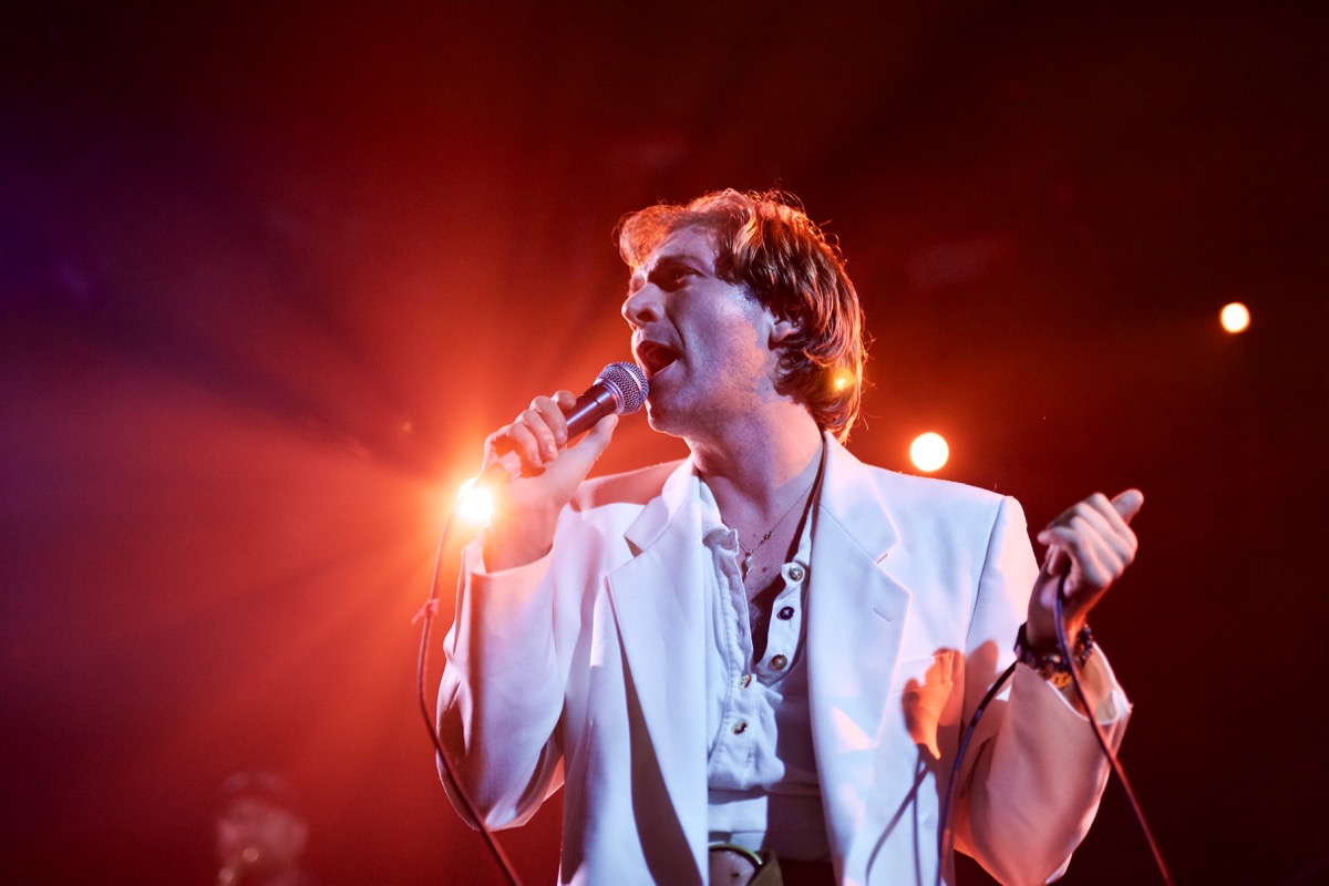 Jimmy Whispers Live Is Cooky And Eccentric ... And Oddly Entertaining ...