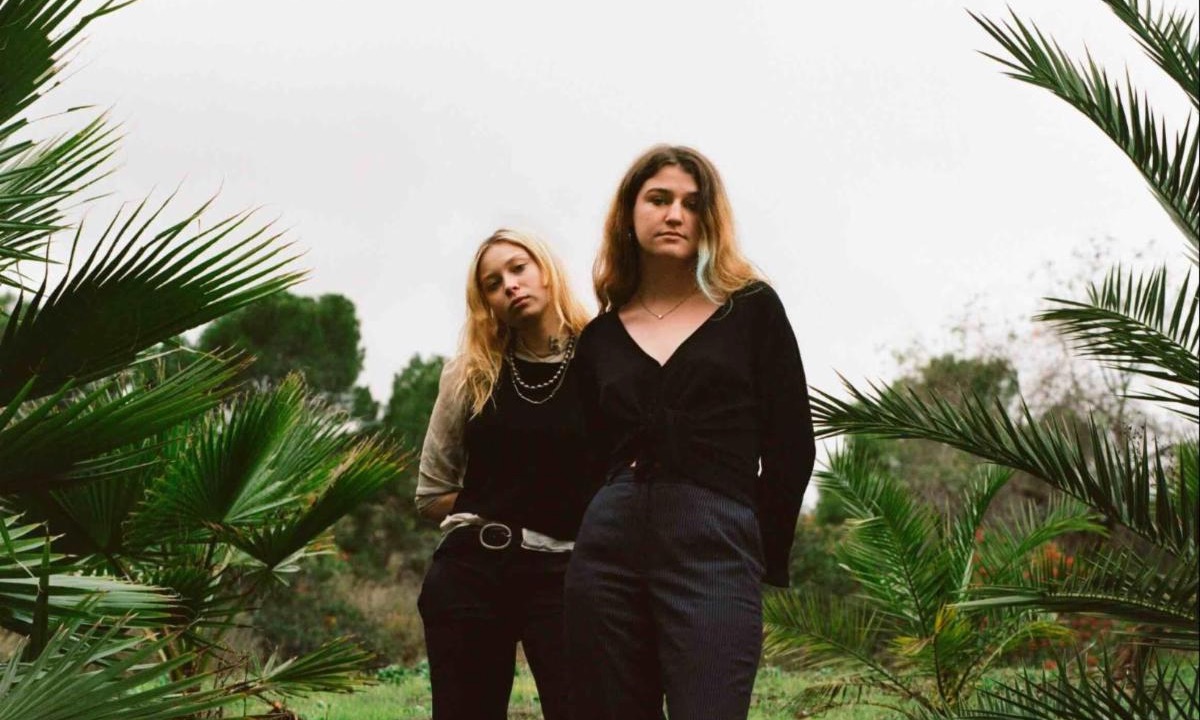 The L.A. Grunge/Pop Band Momma Has "Two Of Me" Exploring The Bug House ...