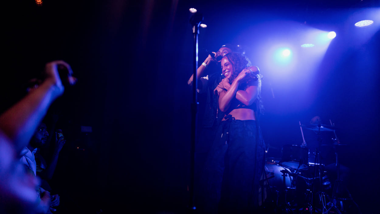 Maria Isabel Has First Los Angeles Performance At Moroccan Lounge ...