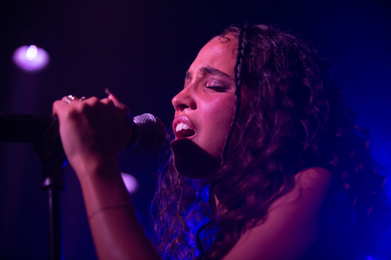Maria Isabel Has First Los Angeles Performance At Moroccan Lounge ...
