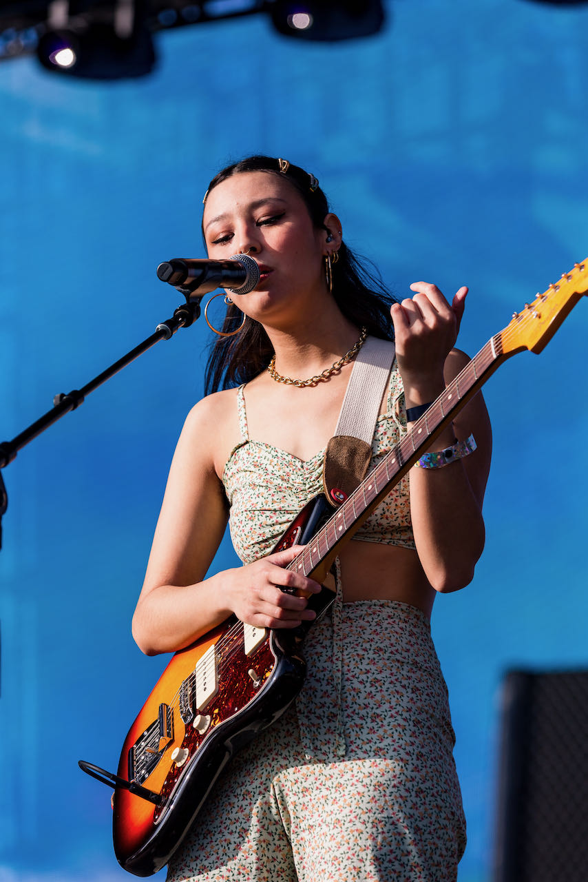 Luna Li Set The Perfect MidAfternoon Mood At Head In The Clouds ...