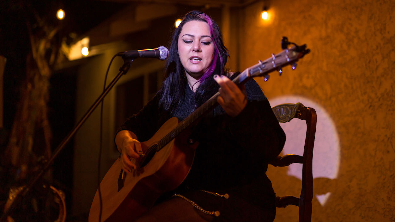 Dolly Dagger Goes Acoustic For LA Music Scene - Blurred Culture