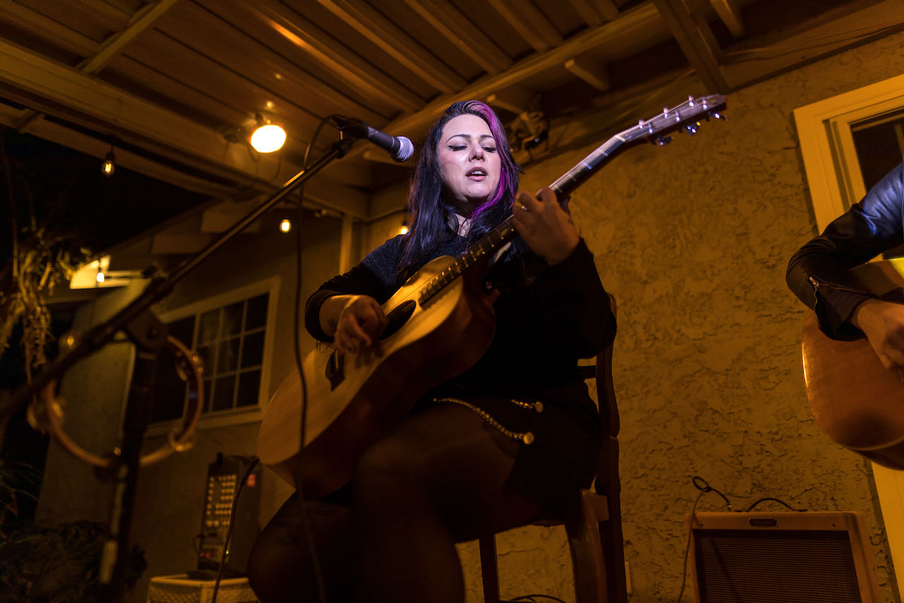 Dolly Dagger Goes Acoustic For LA Music Scene - Blurred Culture