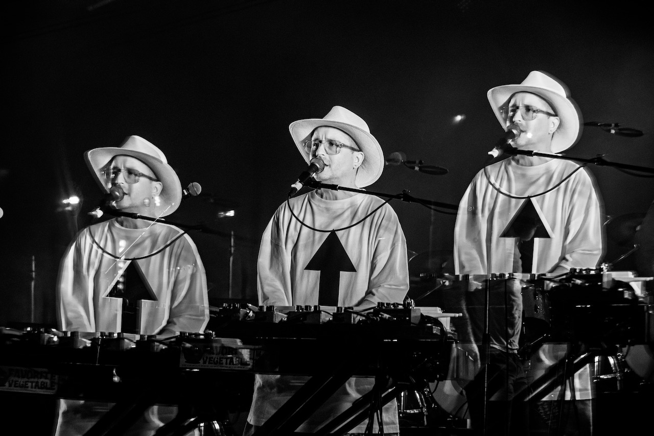 Hot Chip Brings Freakout/Release To Stubb's - Blurred Culture