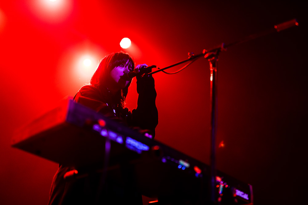 D'Arcy Showcased Her Emotionality At The Fonda - Blurred Culture