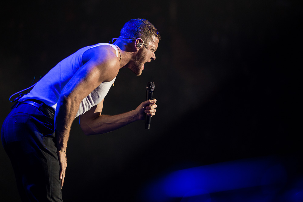 KROQ Celebrates 30 Years of Almost Acoustic Christmas at the Forum ...