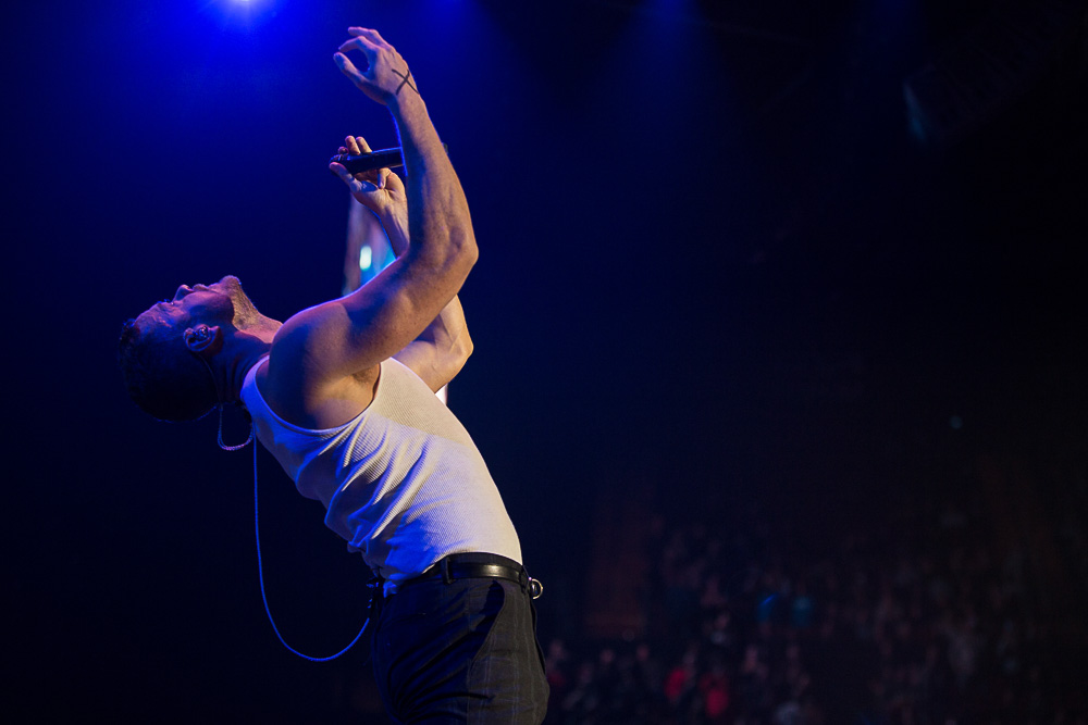 KROQ Celebrates 30 Years of Almost Acoustic Christmas at the Forum ...