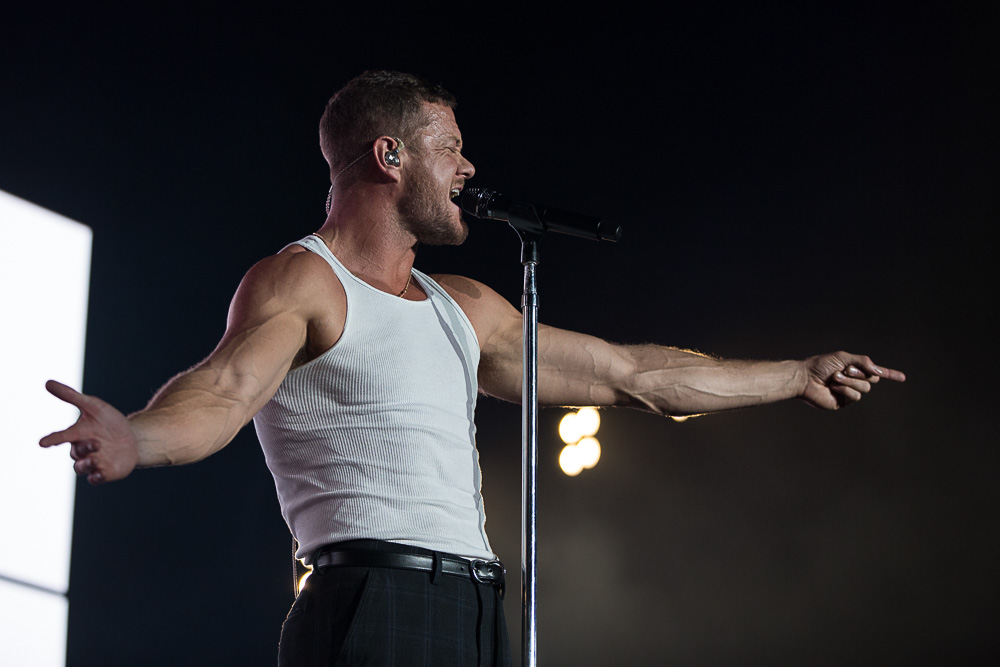 KROQ Celebrates 30 Years of Almost Acoustic Christmas at the Forum ...