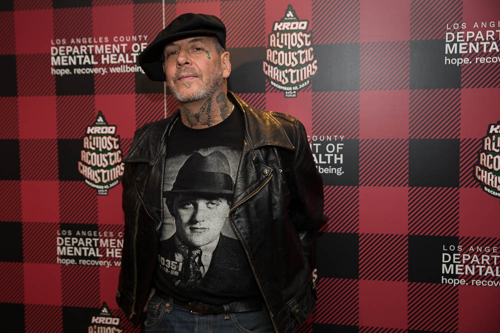 KROQ Celebrates 30 Years of Almost Acoustic Christmas at the Forum ...