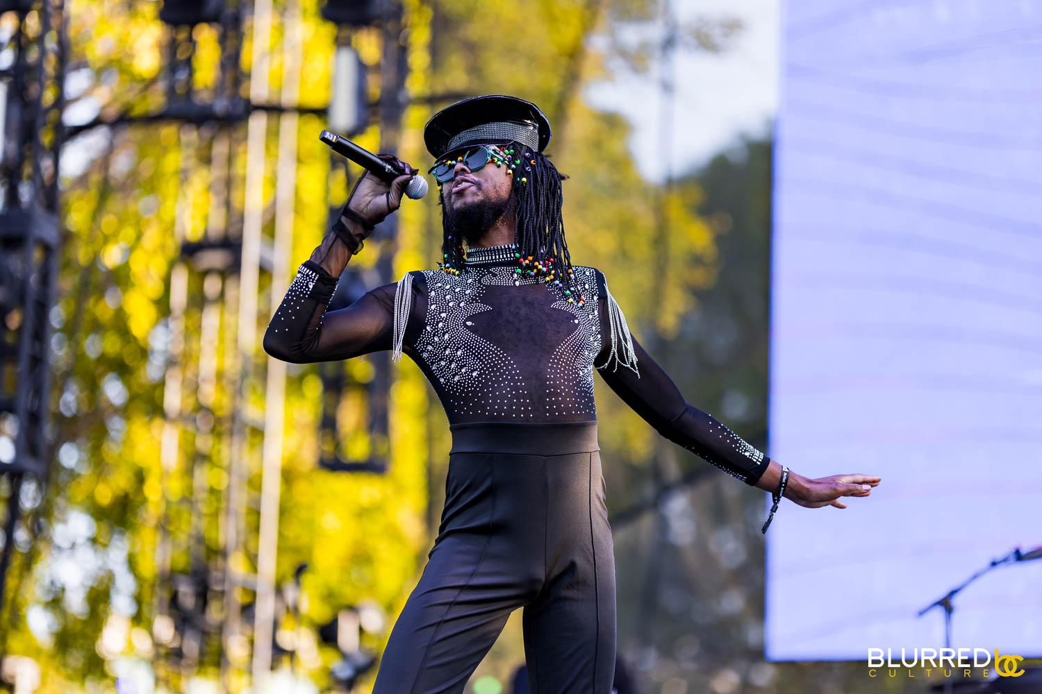 On Stage with Tolliver: A Fusion of Self-Discovery and Infectious ...