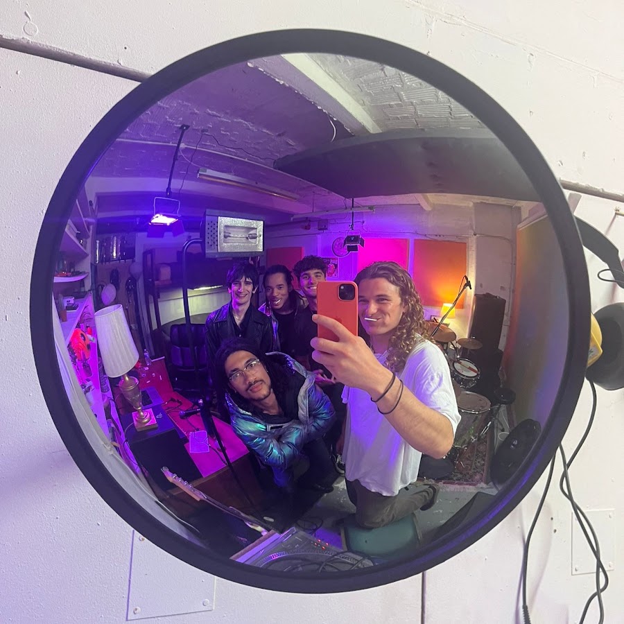 BBY DROPS A VIDEO FOR "HOTLINE" - Blurred Culture