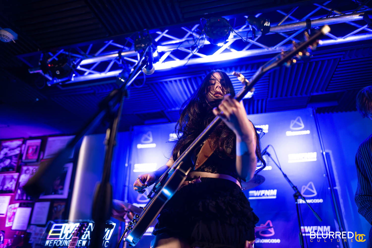 Devon Thompson Reignites True Rock and Roll Spirit with Electrifying ...