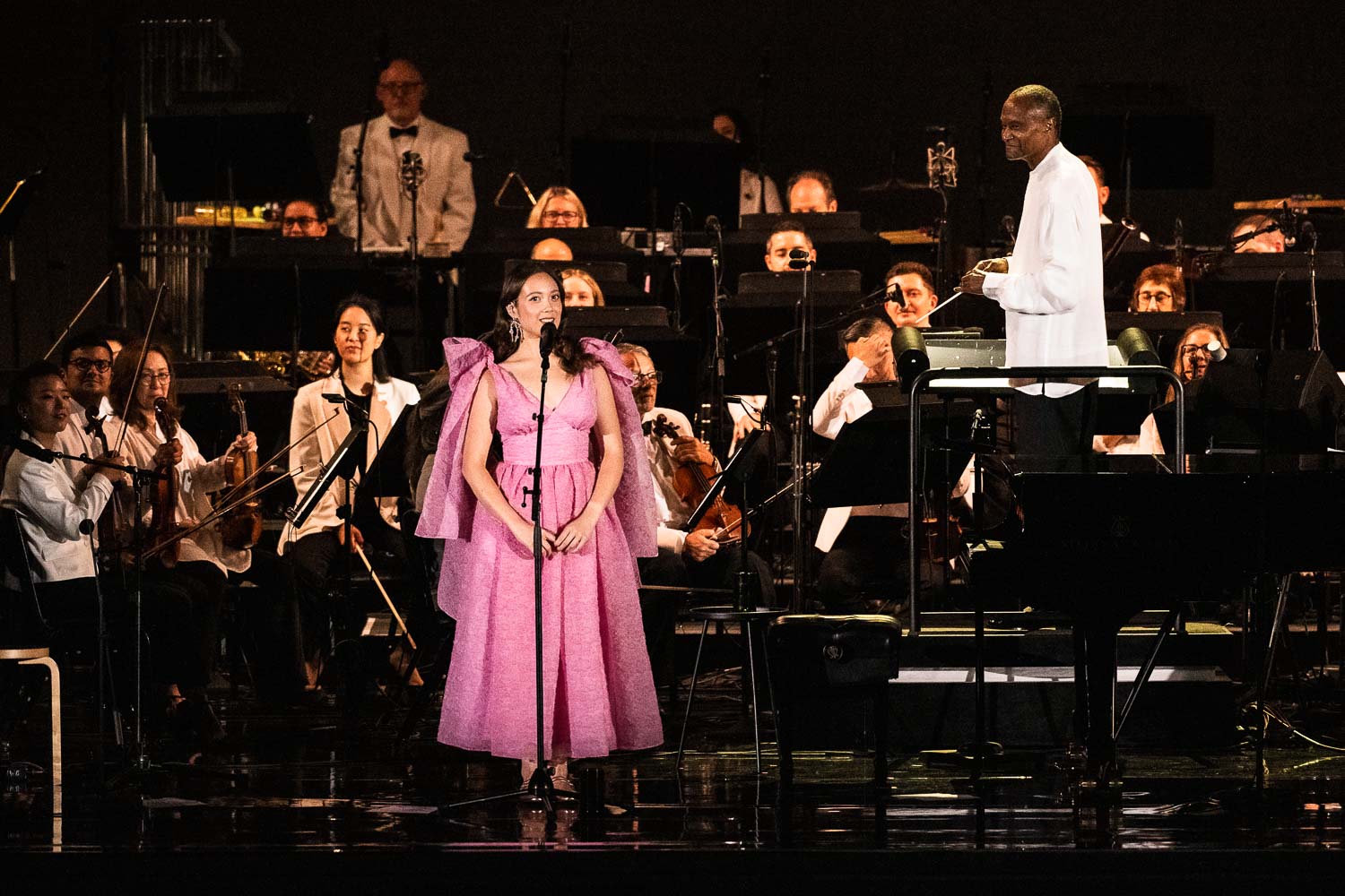 Laufey at the Hollywood Bowl: A Resurgence of Jazz for the New ...